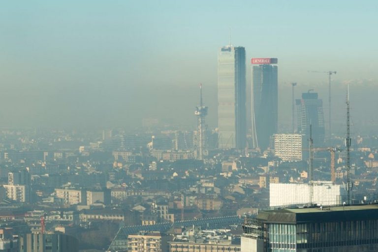 Per lo smog a Milano un 2022 nero - Milano Post