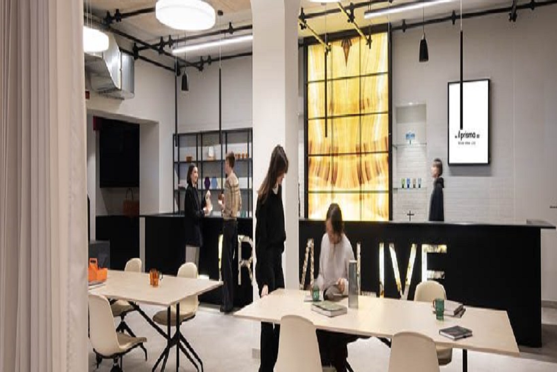 Il Prisma Live: nuovo spazio come osservatorio sul domani (Arch. E ...